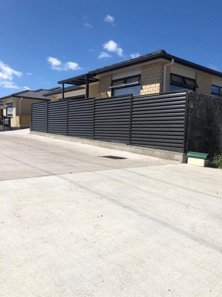 Outdoor Louvre Gates & Fences - Custom-Designed | Space Transformers